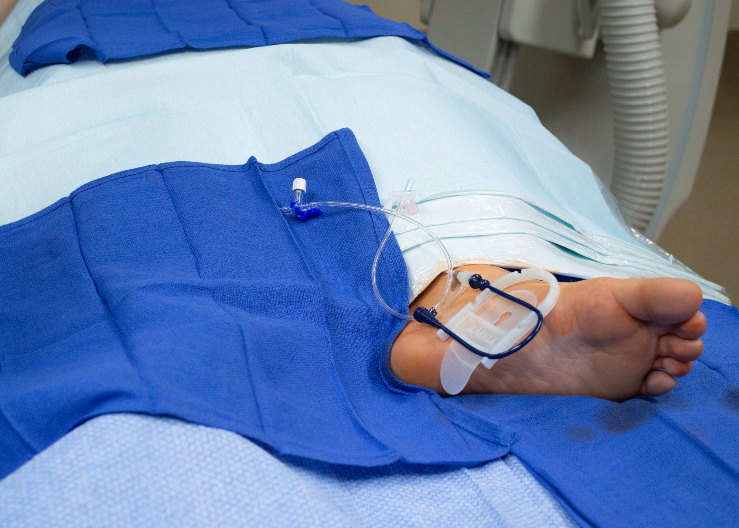 Radux StandTall™ Device for Vascular Access Management