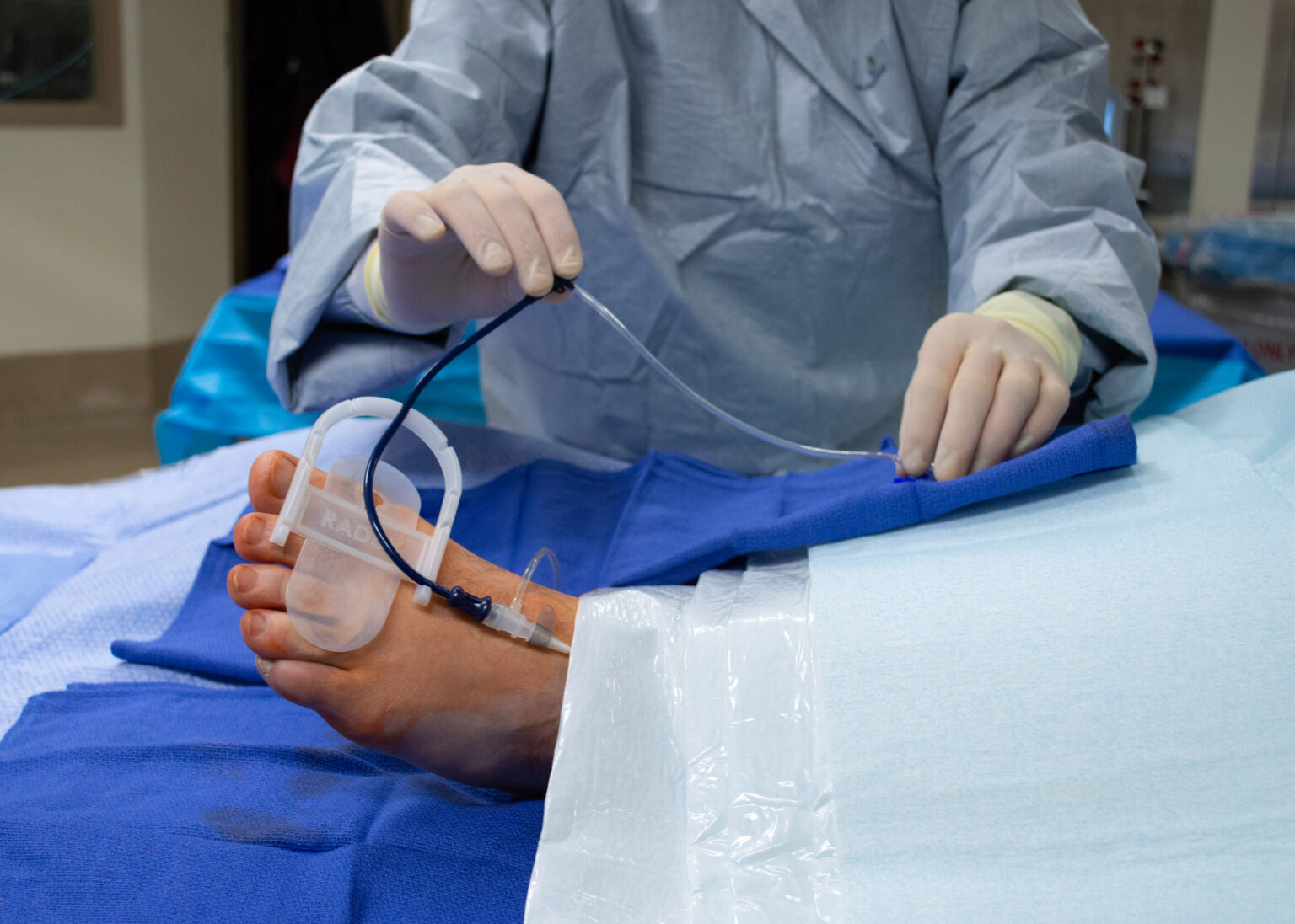 Radux StandTall™ Device for Vascular Access Management